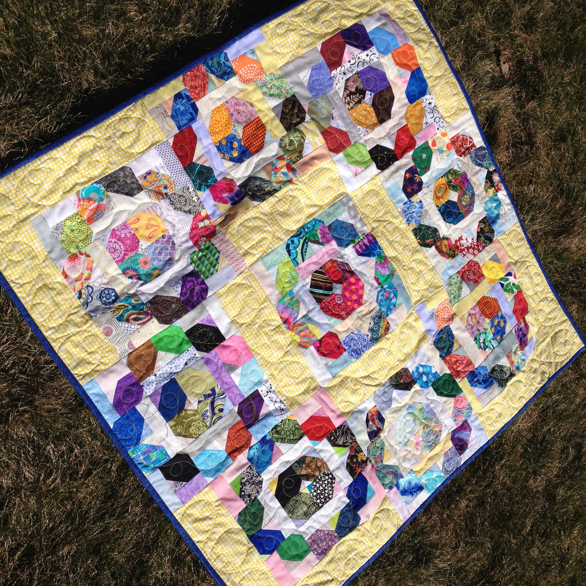 Vinnie Loves Maude – EvaPaige Quilt Designs
